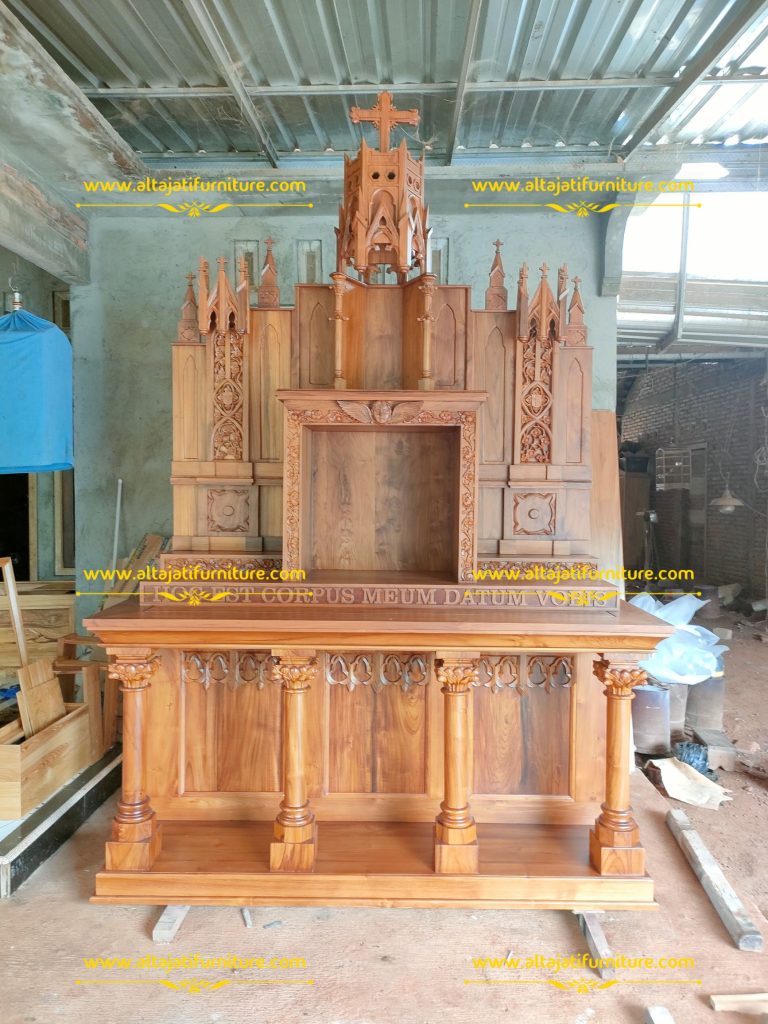 Tabernakel Gereja Katolik Santo Petrus Cianjur