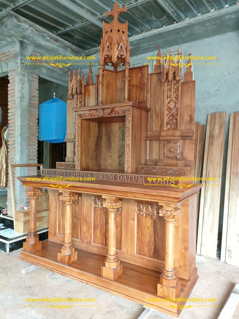 Tabernakel Gereja Katolik Santo Petrus Cianjur