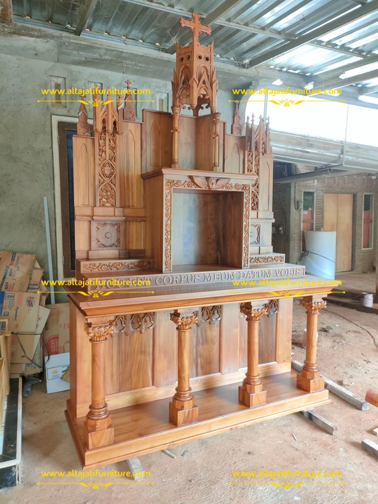 Tabernakel Gereja Katolik Santo Petrus Cianjur